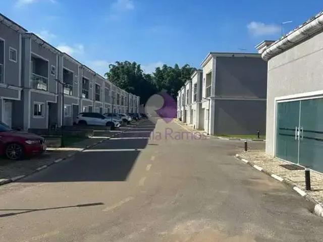 Casa / Sobrado em Condomínio para Venda em Suzano/SP Chácara Faggion 4 Quartos