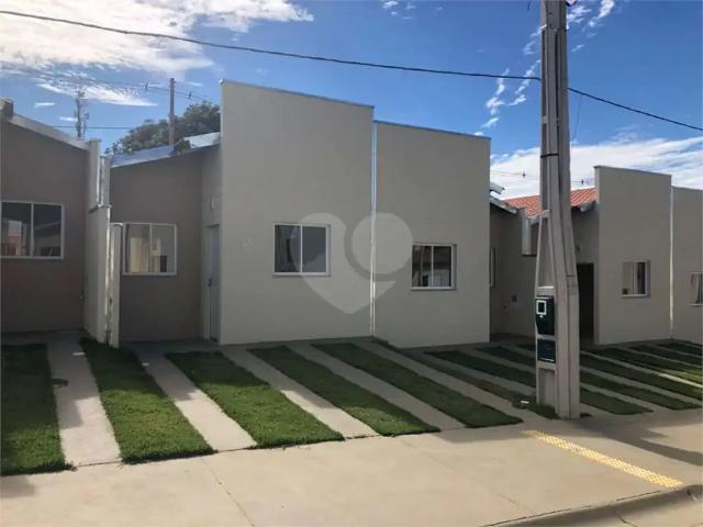 Casa / Sobrado em Condomínio para Venda em São Carlos/SP Água Vermelha 2 Quartos