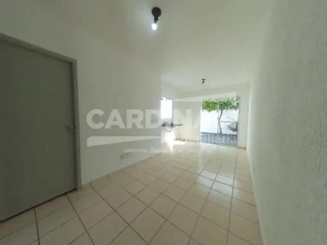 Casa / Sobrado em Condomínio para Venda em São Carlos/SP Jardim Ipanema 2 Quartos