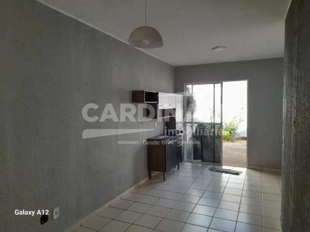 Casa / Sobrado em Condomínio para Venda em São Carlos/SP Jardim Ipanema 2 Quartos