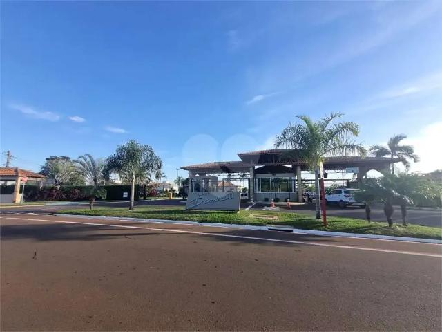 Casa / Sobrado em Condomínio para Venda em São Carlos/SP Jardim Jóckei Club A 4 Quartos
