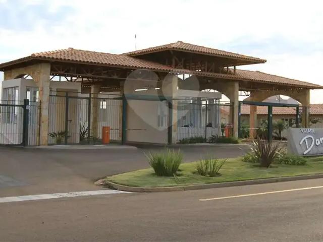 Casa / Sobrado em Condomínio para Venda em São Carlos/SP Jardim Jóckei Club A 3 Quartos