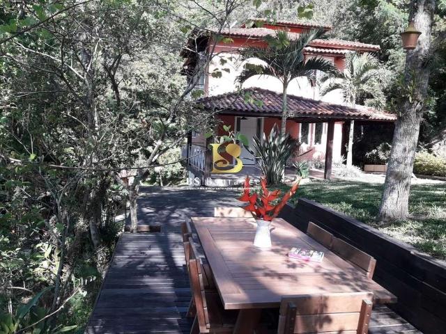 Casa / Sobrado em Condomínio para Venda em São Gonçalo/RJ Rio do Ouro 4 Quartos