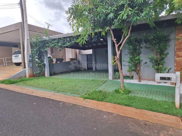 Casa / Sobrado em Condomínio para Venda em São José do Rio Preto/SP Condomínio Residencial Village Maria Stella 3 Quartos