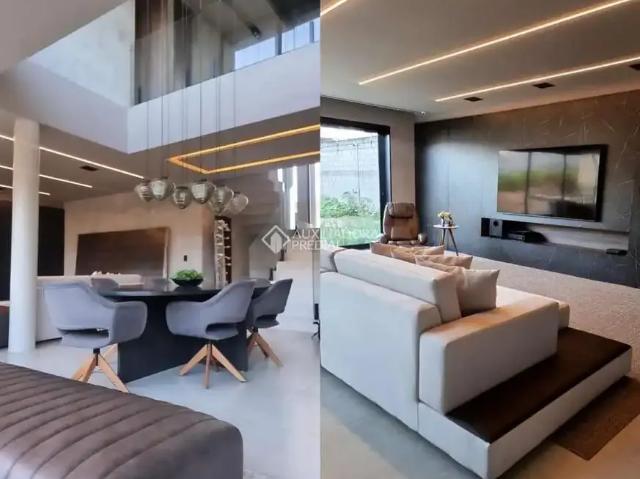 Casa / Sobrado em Condomínio para Venda em São José dos Campos/SP Urbanova 4 Quartos