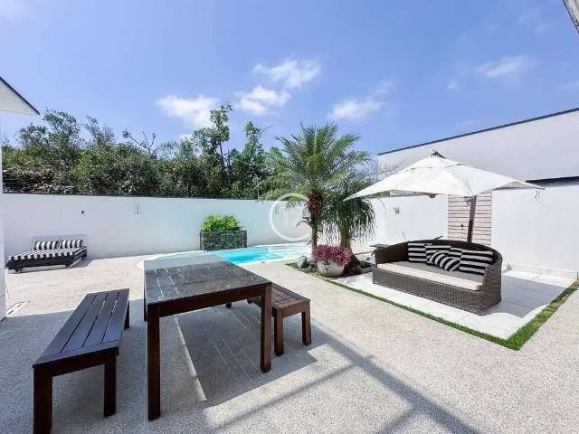 Casa / Sobrado em Condomínio para Venda em São José dos Campos/SP Urbanova 4 Quartos