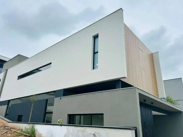 Casa / Sobrado em Condomínio para Venda em São José dos Campos/SP Urbanova 4 Quartos