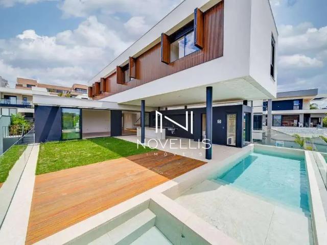 Casa / Sobrado em Condomínio para Venda em São José dos Campos/SP Urbanova 4 Quartos