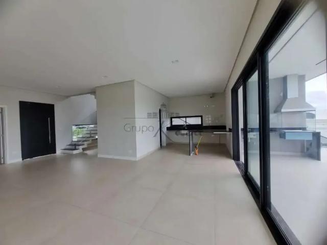 Casa / Sobrado em Condomínio para Venda em São José dos Campos/SP Urbanova 4 Quartos