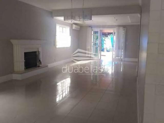 Casa / Sobrado em Condomínio para Venda em São José dos Campos/SP Urbanova 4 Quartos