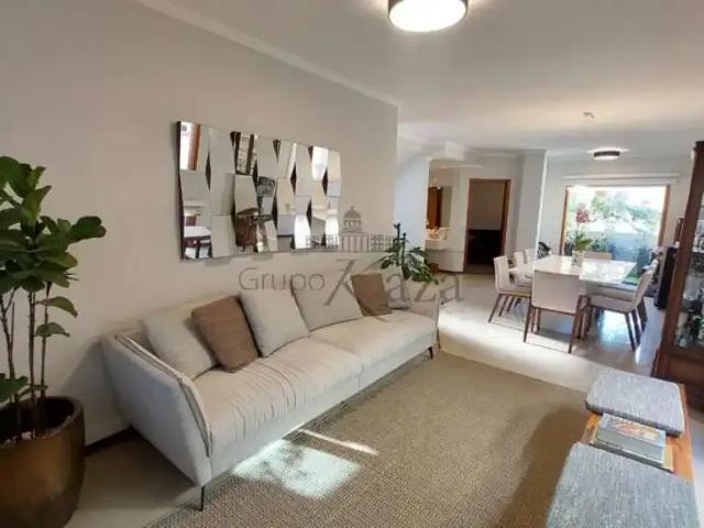 Casa / Sobrado em Condomínio para Venda em São José dos Campos/SP Urbanova 4 Quartos