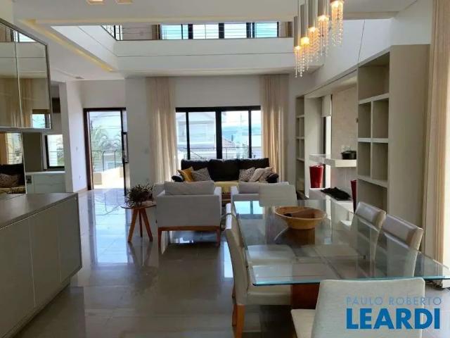Casa / Sobrado em Condomínio para Venda em São José dos Campos/SP Urbanova 4 Quartos