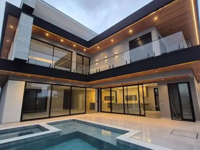 Casa / Sobrado em Condomínio para Venda em São José dos Campos/SP Urbanova 5 Quartos