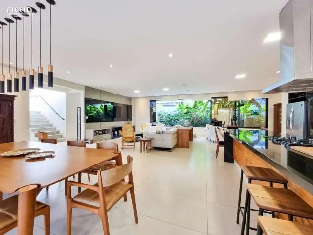 Casa / Sobrado em Condomínio para Venda em São José dos Campos/SP Urbanova 5 Quartos