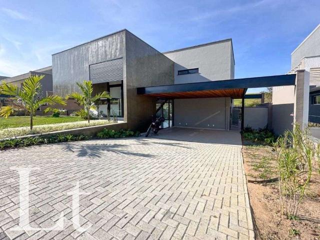 Casa / Sobrado em Condomínio para Venda em São José dos Campos/SP Urbanova 5 Quartos