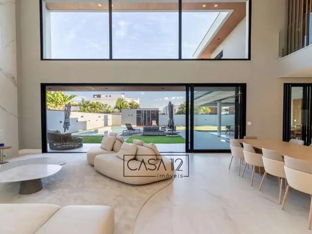 Casa / Sobrado em Condomínio para Venda em São José dos Campos/SP Urbanova 5 Quartos
