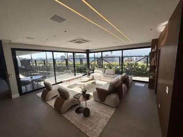 Casa / Sobrado em Condomínio para Venda em São José dos Campos/SP Urbanova 5 Quartos