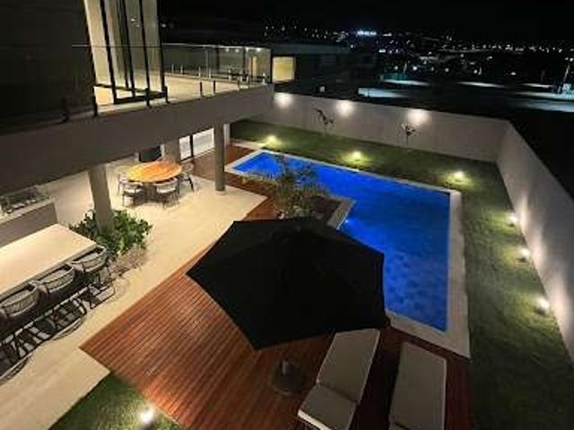 Casa / Sobrado em Condomínio para Venda em São José dos Campos/SP Urbanova 5 Quartos