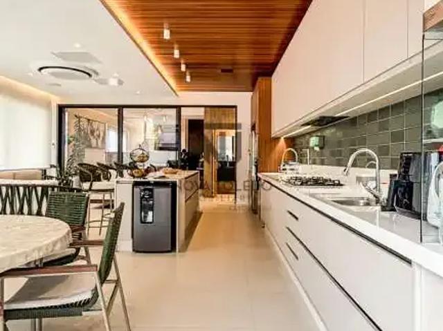 Casa / Sobrado em Condomínio para Venda em São José dos Campos/SP Urbanova 6 Quartos