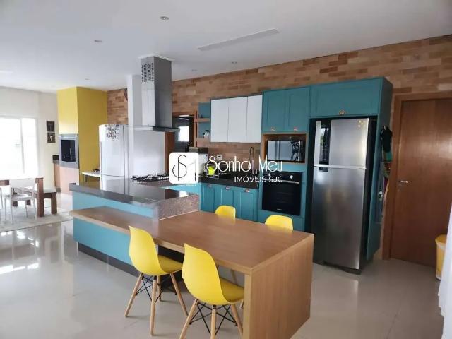 Casa / Sobrado em Condomínio para Venda em São José dos Campos/SP Urbanova 3 Quartos