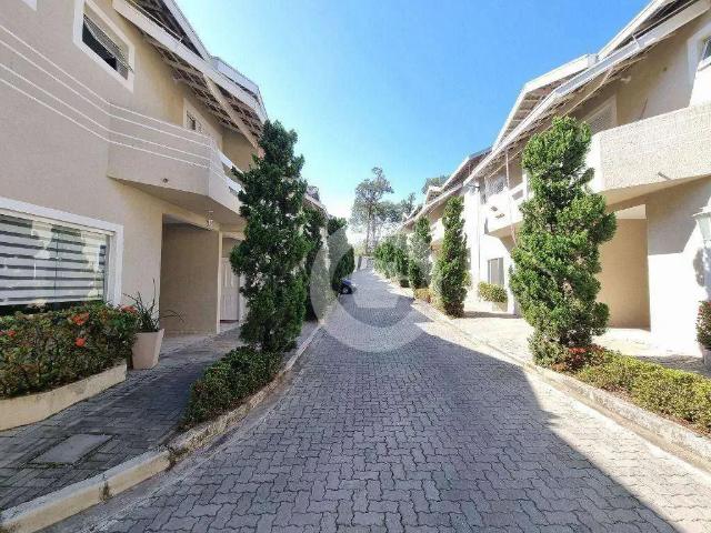 Casa / Sobrado em Condomínio para Venda em São José dos Campos/SP Chácaras São José 3 Quartos