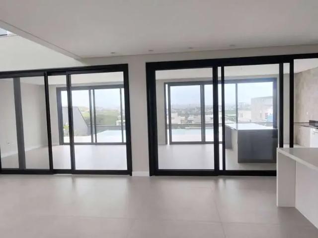 Casa / Sobrado em Condomínio para Venda em São José dos Campos/SP Condomínio Reserva do Paratehy 4 Quartos