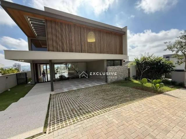 Casa / Sobrado em Condomínio para Venda em São José dos Campos/SP Condomínio Residencial Alphaville 4 Quartos