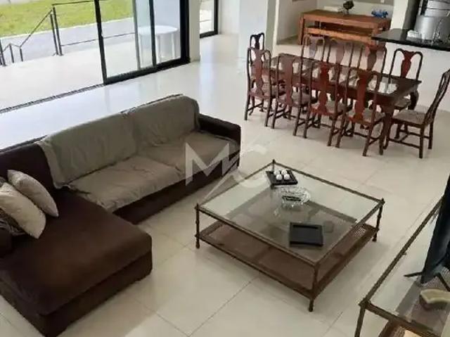 Casa / Sobrado em Condomínio para Venda em São José dos Campos/SP Condomínio Residencial Colinas do Paratehy 4 Quartos