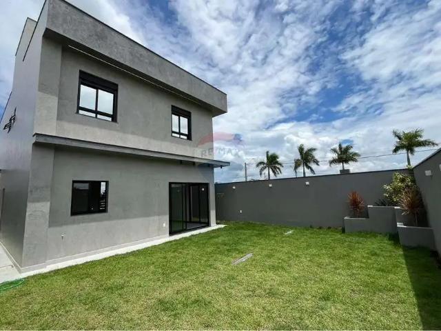 Casa / Sobrado em Condomínio para Venda em São José dos Campos/SP Eugênio de Mello 3 Quartos