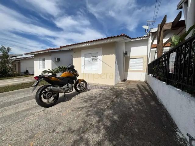 Casa / Sobrado em Condomínio para Venda em São José dos Campos/SP Eugênio de Mello 3 Quartos