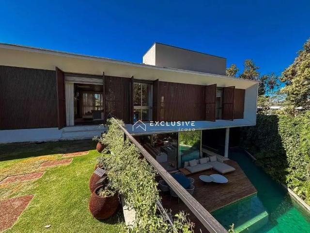 Casa / Sobrado em Condomínio para Venda em São José dos Campos/SP Jardim do Golfe 4 Quartos