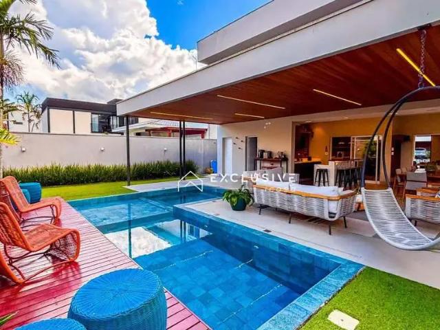 Casa / Sobrado em Condomínio para Venda em São José dos Campos/SP Jardim do Golfe 4 Quartos