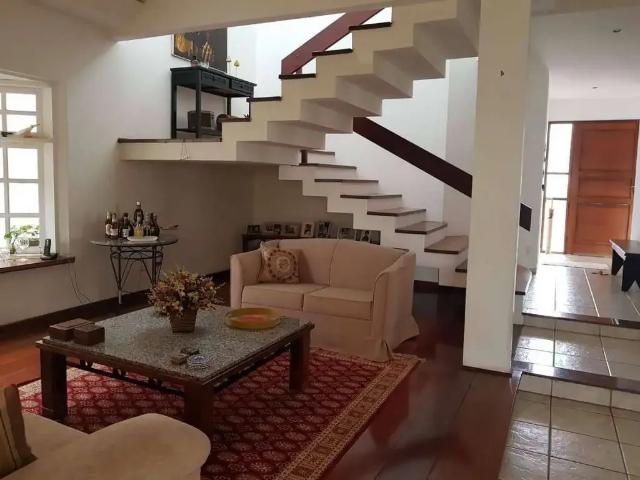 Casa / Sobrado em Condomínio para Venda em São José dos Campos/SP Jardim das Colinas 4 Quartos