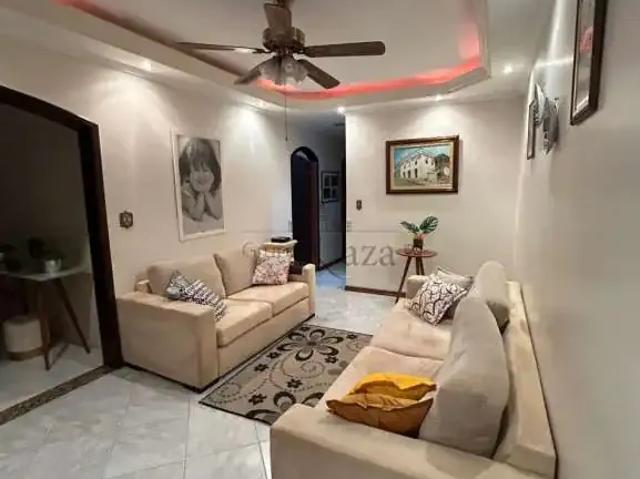 Casa / Sobrado em Condomínio para Venda em São José dos Campos/SP Jardim das Flores 3 Quartos