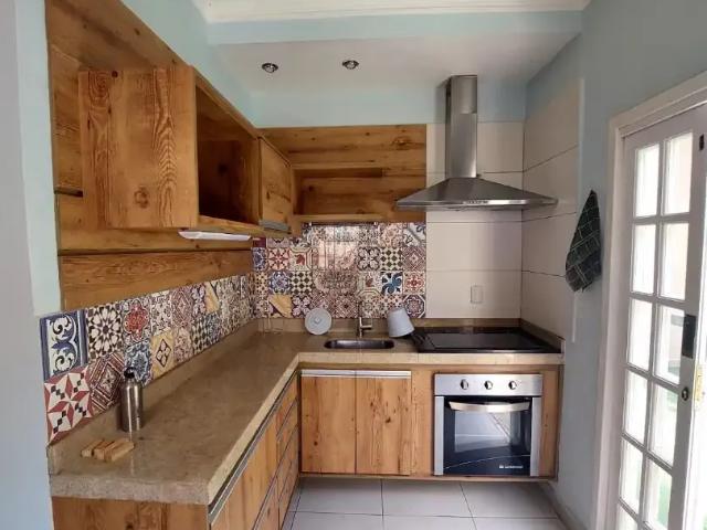 Casa / Sobrado em Condomínio para Venda em São José dos Campos/SP Jardim Uirá 4 Quartos
