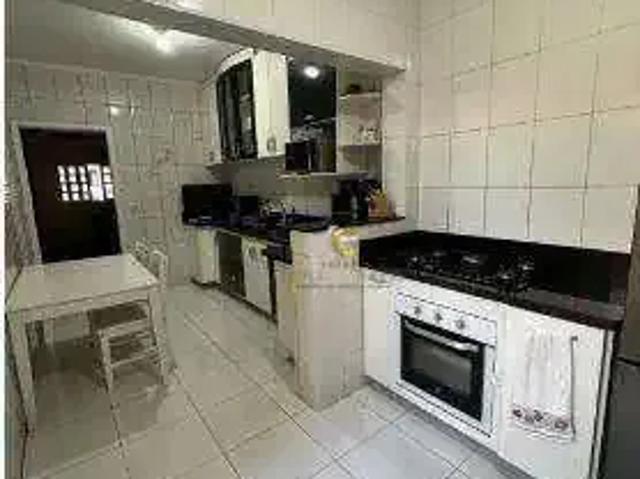 Casa / Sobrado em Condomínio para Venda em São José dos Campos/SP Jardim Uirá 3 Quartos