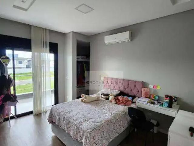 Casa / Sobrado em Condomínio para Venda em São José dos Campos/SP Recanto dos Eucaliptos 4 Quartos
