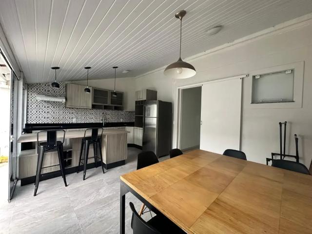 Casa / Sobrado em Condomínio para Venda em São José/SC Forquilhas 3 Quartos