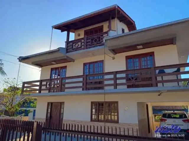 Casa / Sobrado em Condomínio para Venda em São José/SC Ipiranga 4 Quartos