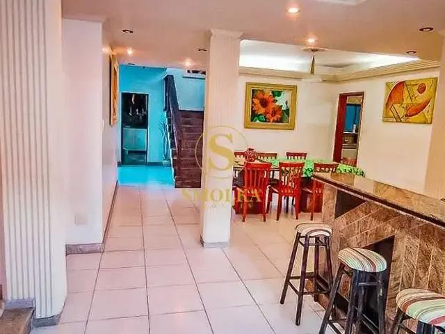 Casa / Sobrado em Condomínio para Venda em São José/SC Ipiranga 5 Quartos