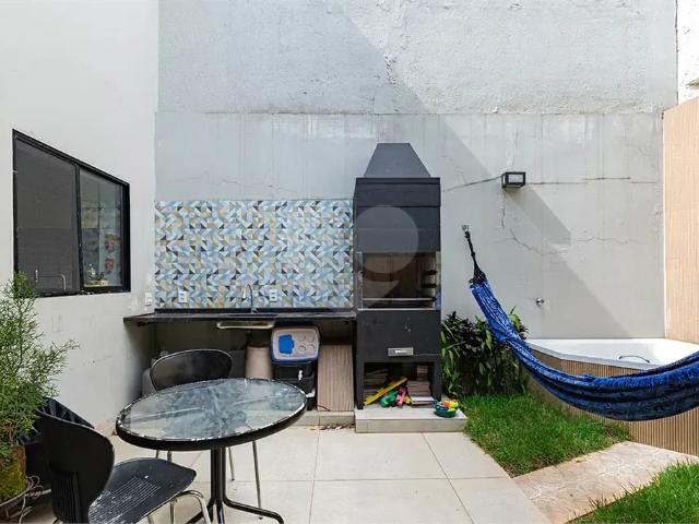 Casa / Sobrado em Condomínio para Venda em São Paulo/SP Alto da Lapa 2 Quartos