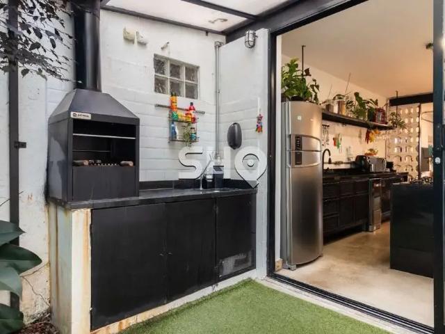 Casa / Sobrado em Condomínio para Venda em São Paulo/SP Alto de Pinheiros 2 Quartos