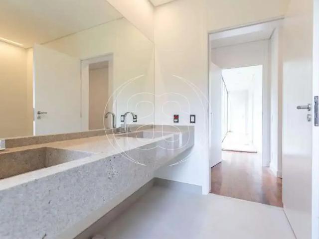 Casa / Sobrado em Condomínio para Venda em São Paulo/SP Chácara Flora 5 Quartos