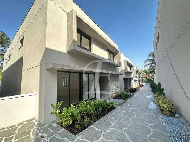 Casa / Sobrado em Condomínio para Venda em São Paulo/SP Chácara Santo Antônio 4 Quartos