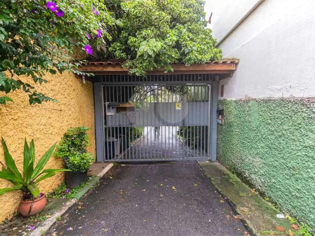 Casa / Sobrado em Condomínio para Venda em São Paulo/SP Chácara Santo Antônio 2 Quartos
