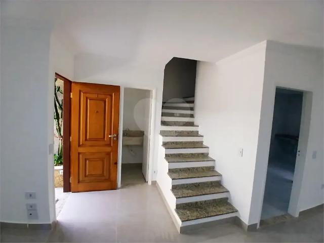 Casa / Sobrado em Condomínio para Venda em São Paulo/SP Chora Menino 3 Quartos