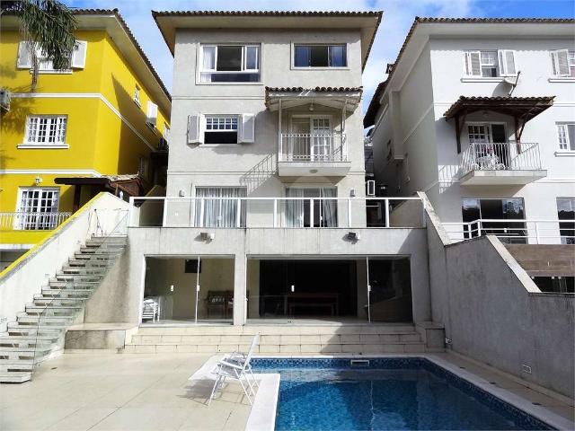 Casa / Sobrado em Condomínio para Venda em São Paulo/SP Horto Florestal 3 Quartos