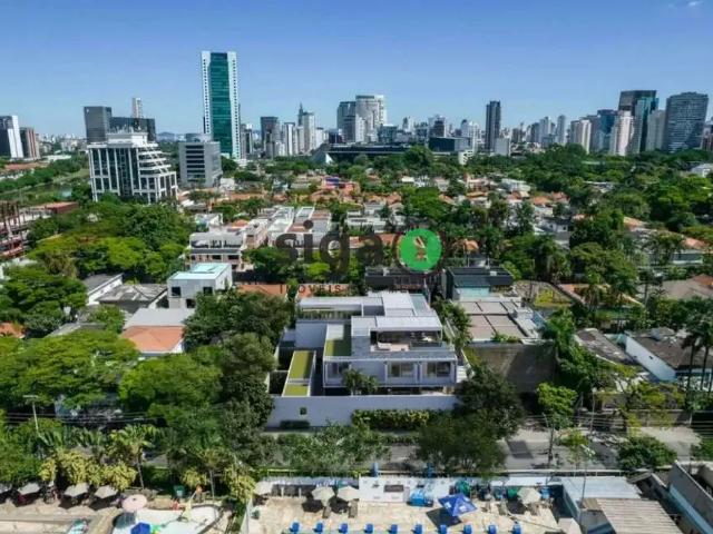 Casa / Sobrado em Condomínio para Venda em São Paulo/SP Jardim América 3 Quartos