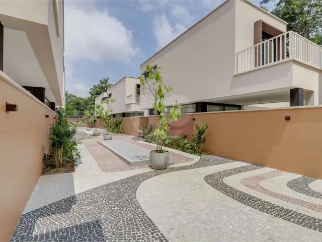 Casa / Sobrado em Condomínio para Venda em São Paulo/SP Alto da Boa Vista 4 Quartos