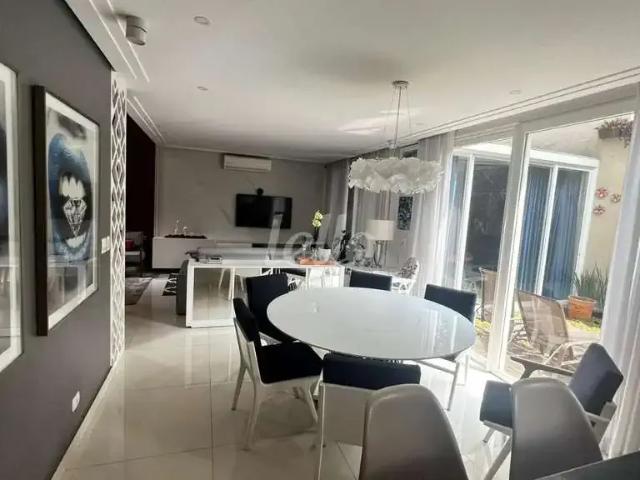 Casa / Sobrado em Condomínio para Venda em São Paulo/SP Jardim Cordeiro 4 Quartos